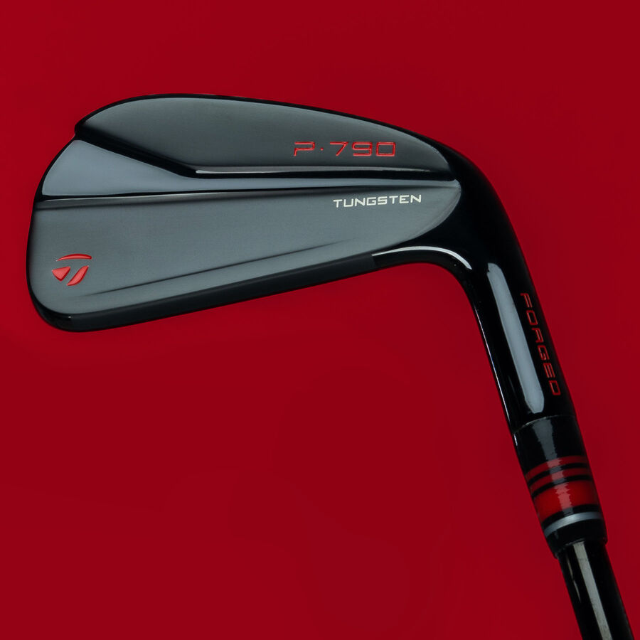 P790 Phantom Black Prism | Red | TaylorMade